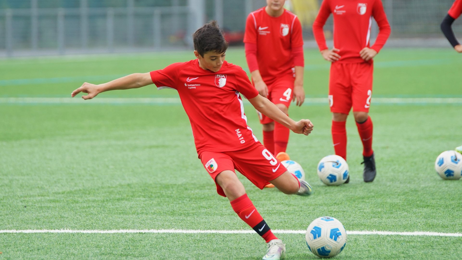 U13 fordert den FC Bayern München heraus, Heimspiele für U16 und U15 | FC Augsburg