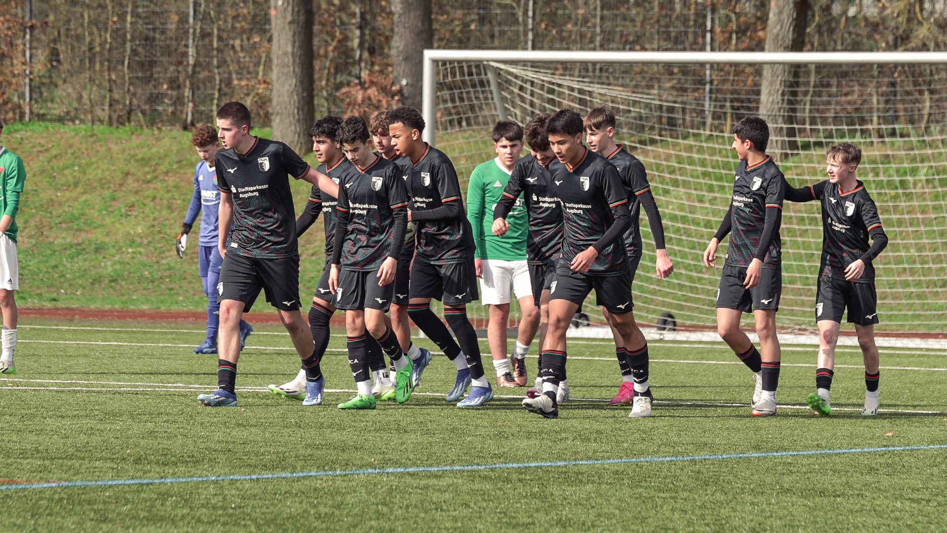 U15 startet mit Sieg in die Aufstiegsrunde, U16 spielt 2:2 in Nürnberg | FC Augsburg