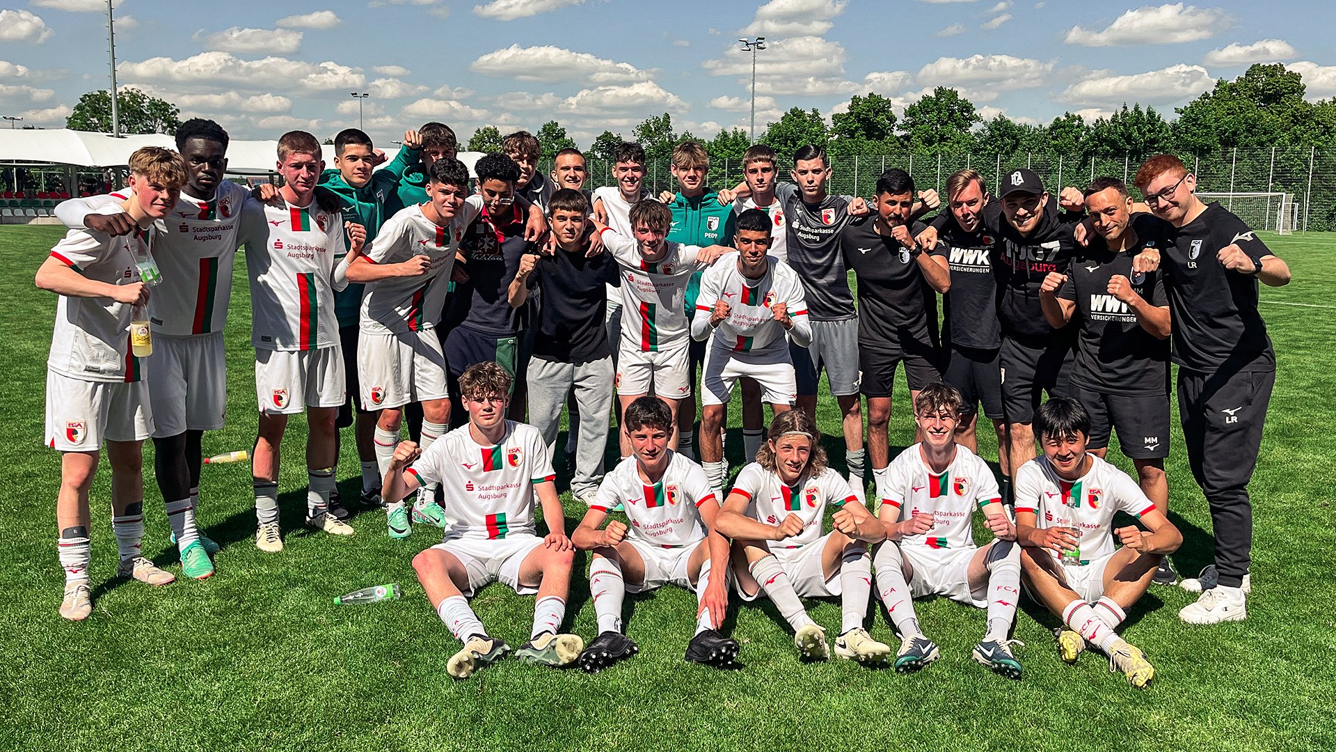 Saisonfazit U16: Mit Zusammenhalt und Fleiß weit gekommen | FC Augsburg
