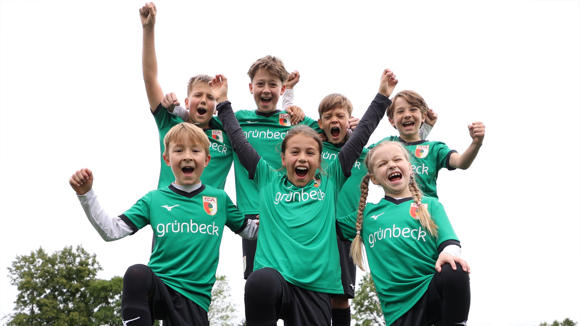 Jetzt für die Camps der FCA-Fußballschule 2025 anmelden! | FC Augsburg